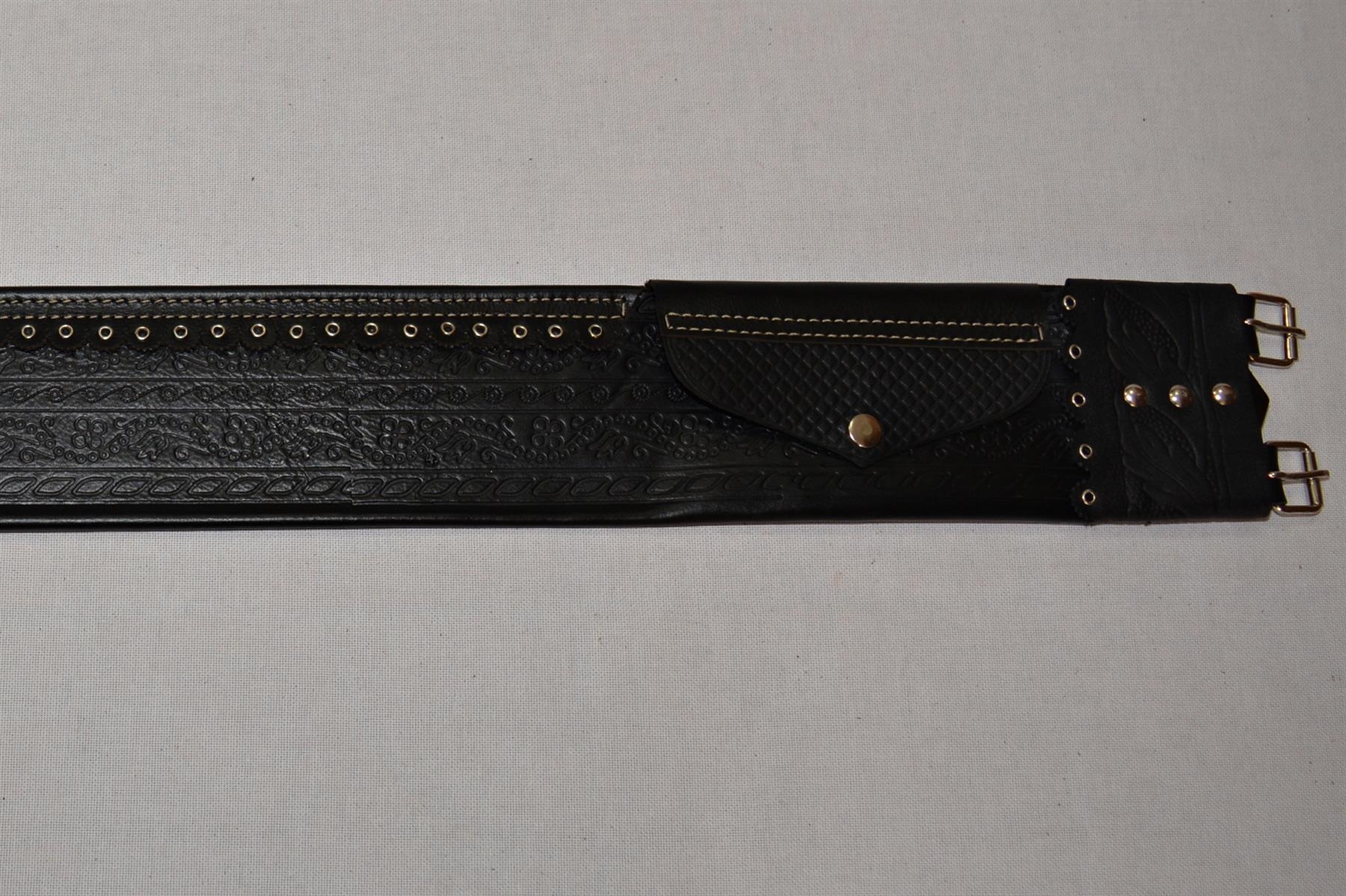 Chimir din piele neagra pe 2 catarame cu floricele calitate Superioara